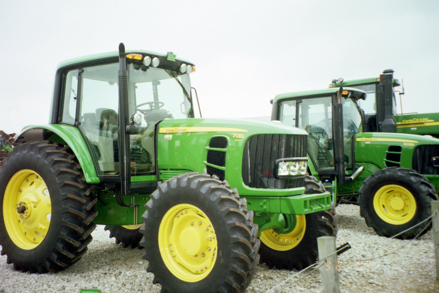 TM400119 - John Deere 7130, 7230 Premium Tractors Service Repair Manual