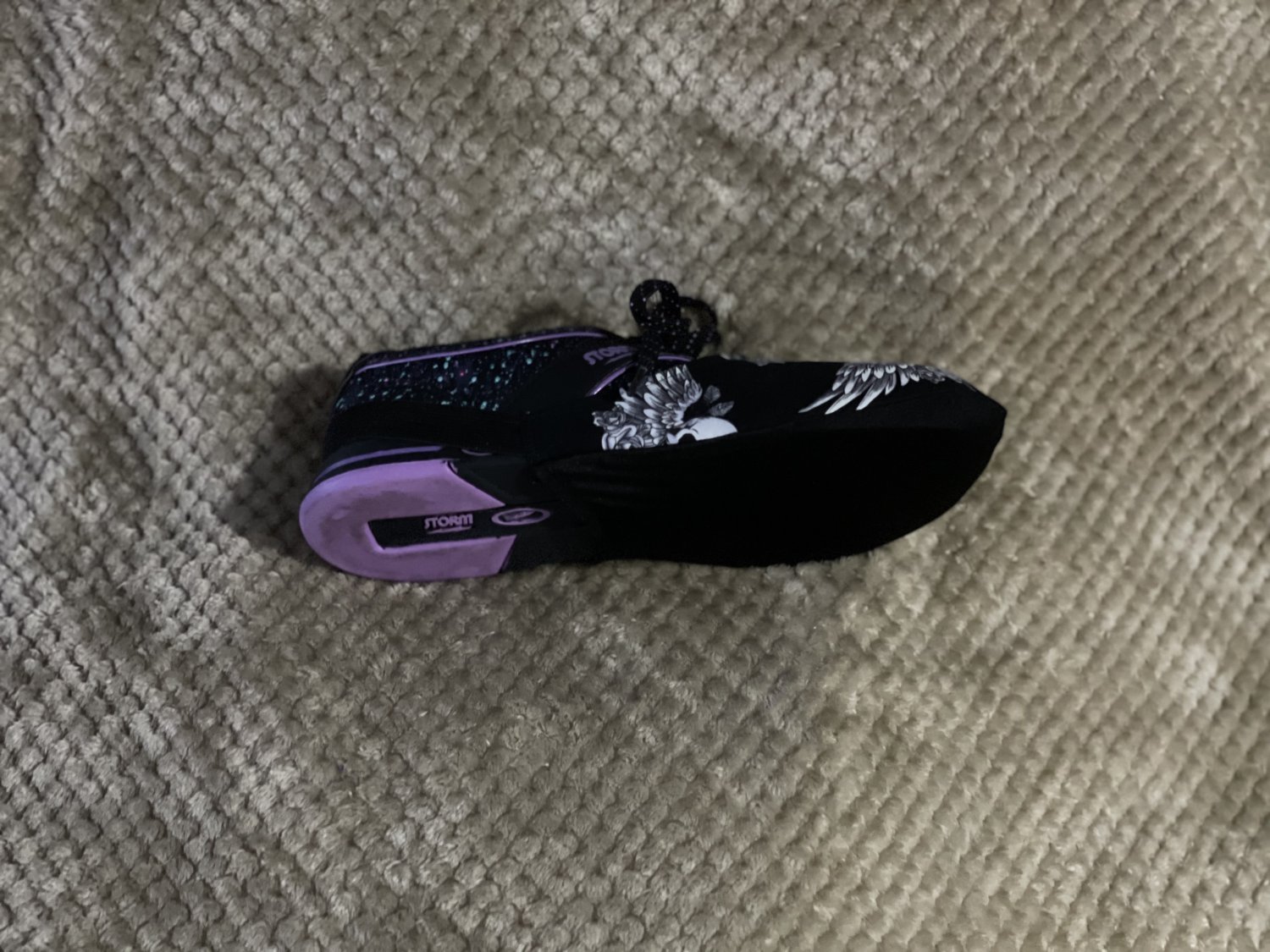 Bowling Shoe Slider - Flying Skulls