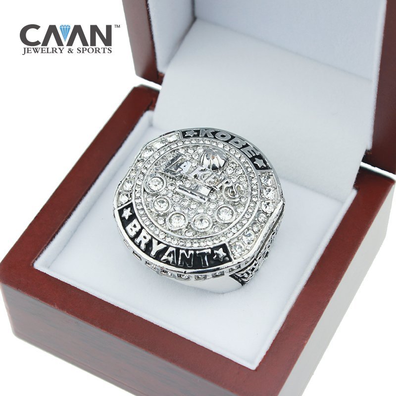 Present KOBE BRYANT Retirement replica championship Ring New Basketbal