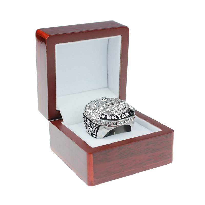 Present KOBE BRYANT Retirement replica championship Ring New Basketbal