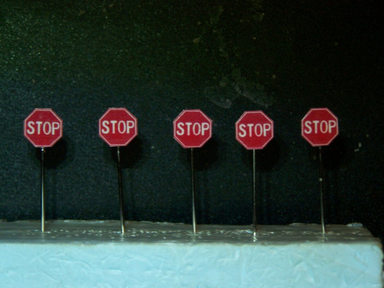"New" Model Train Layout street signs HO scale "Stop" signs with Metal ...
