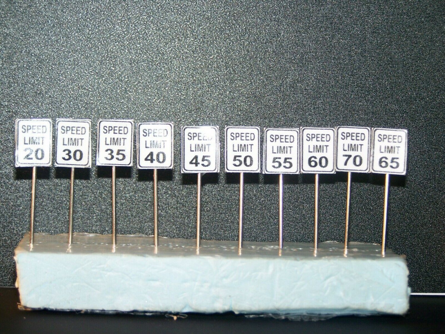 "New" Model Train 20 "Speed Limit" signs HO scale for Layout Details