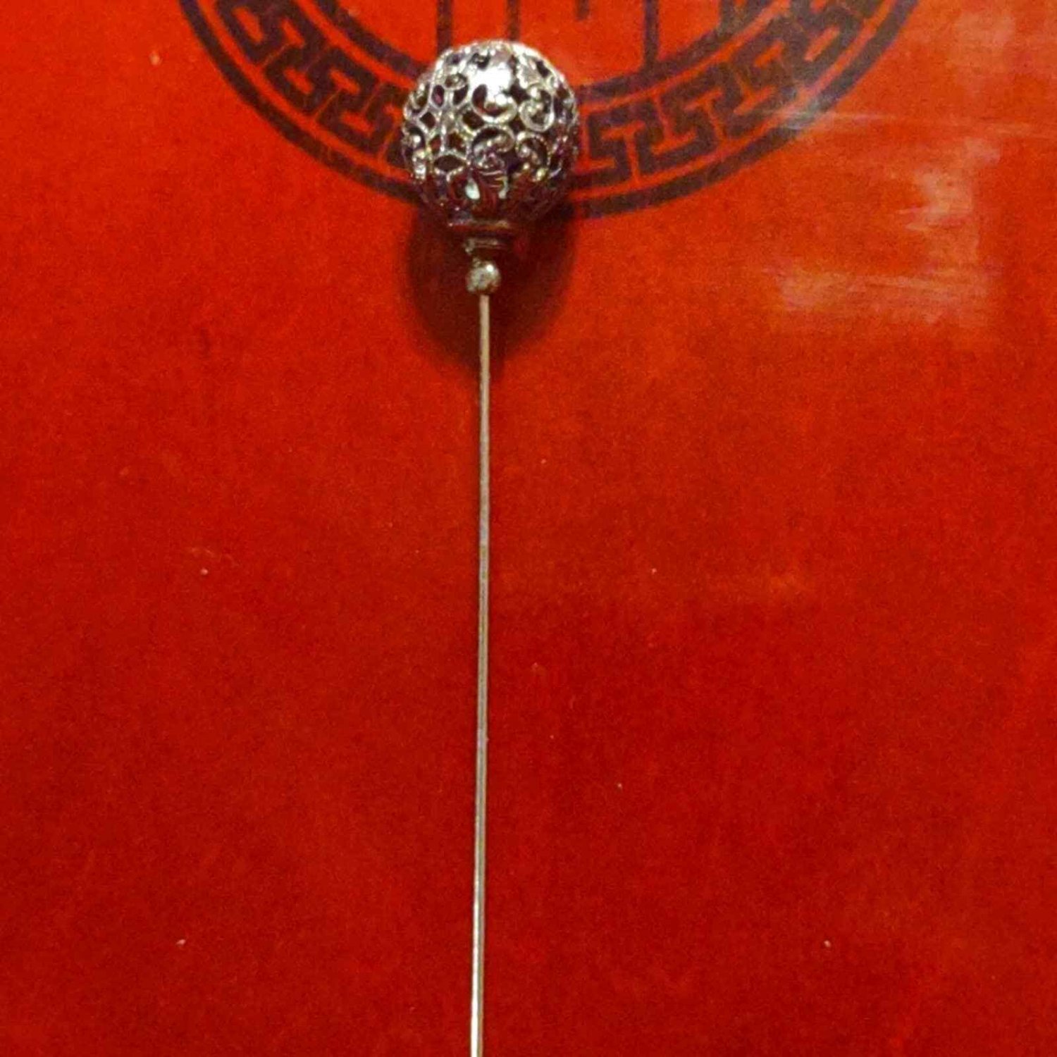 Really gorgeous silver decorated vintage stick pin