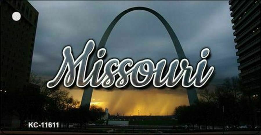 Missouri Gateway Arch Background Novelty Metal Key Chain