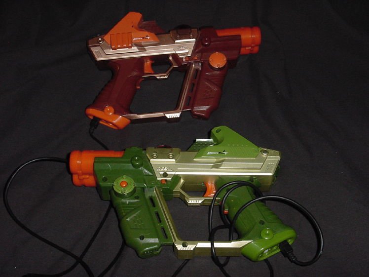 Two Hasbro Tiger laser tag guns Lazer tag Orange Green