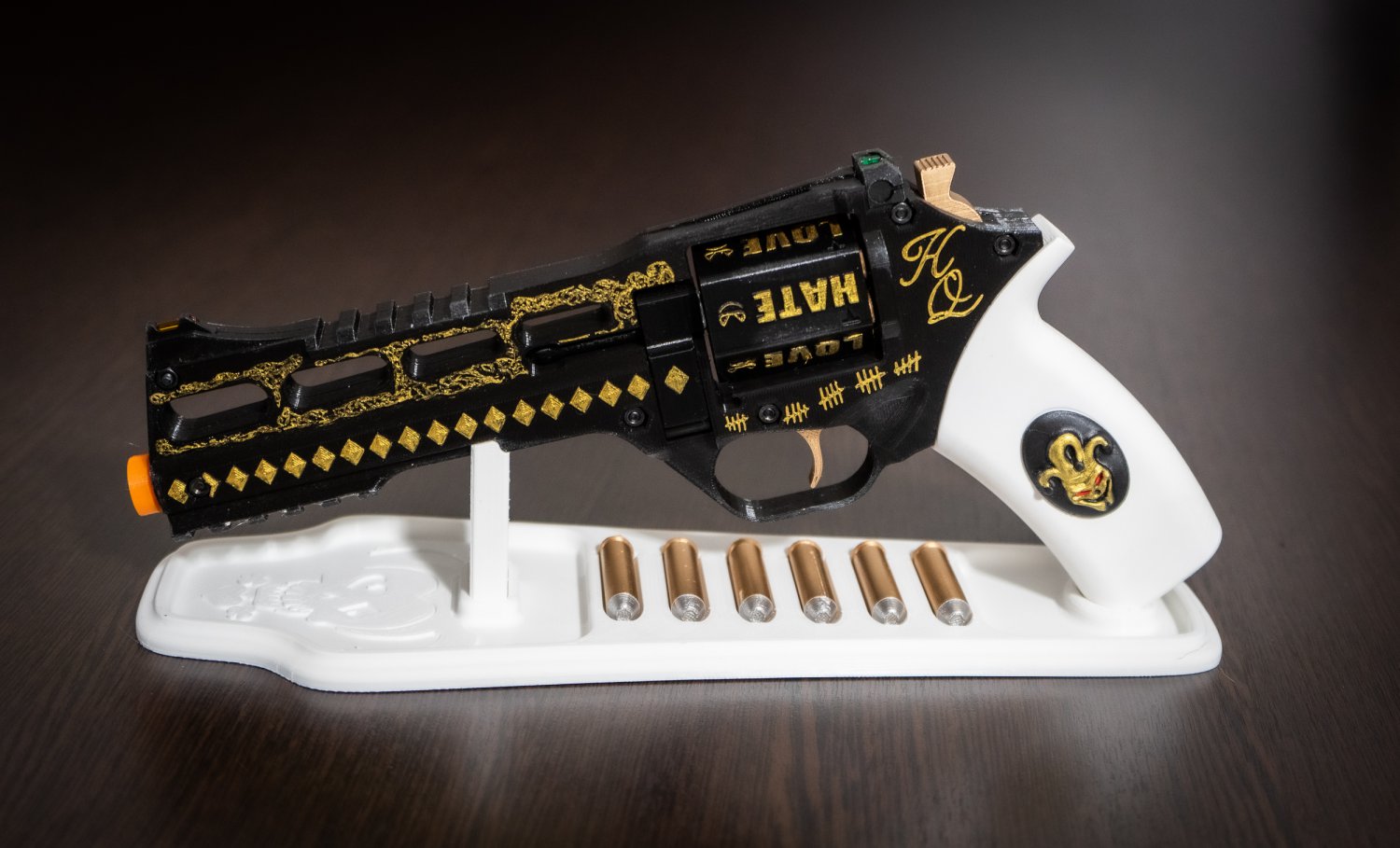 Harley Quinn's revolver cosplay replica