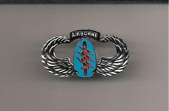 ARMY SPECIAL FORCES AIRBORNE CREST WINGS MILITARY PIN