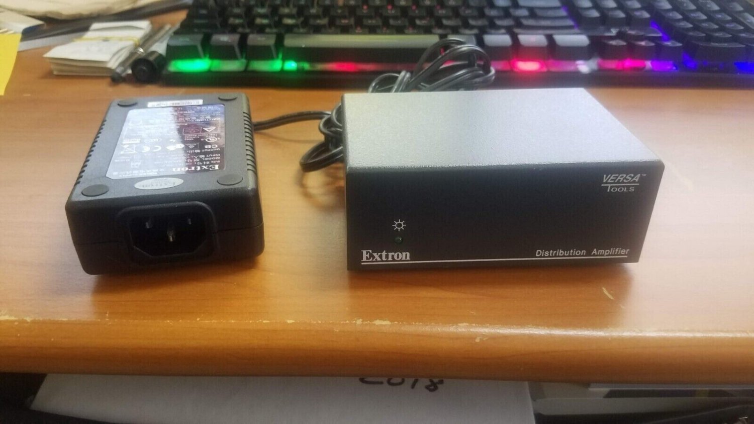 Extron Versa MDA-3SV Amplifier 1x3 S-Video Splitter & Distribution Amp