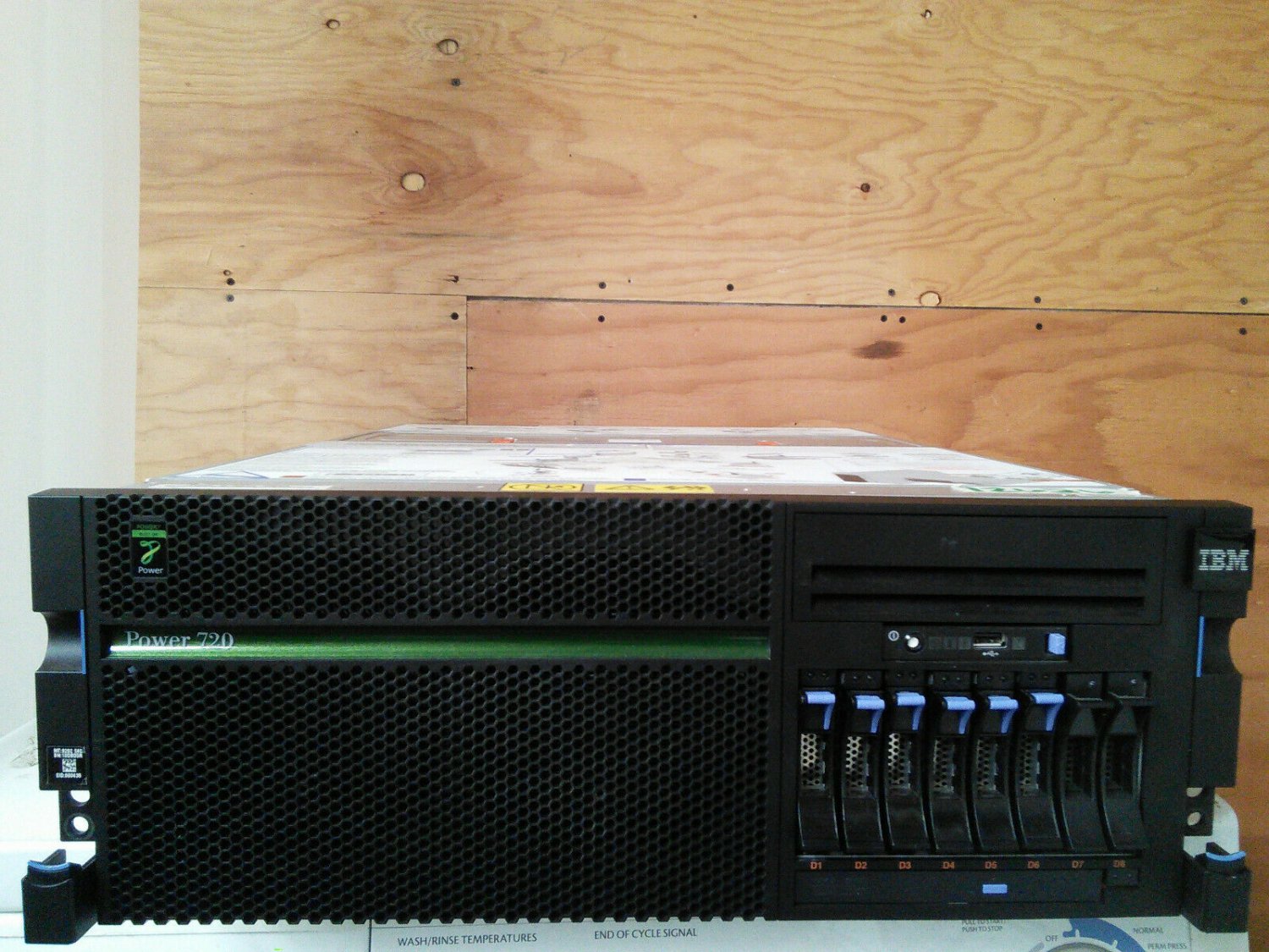 IBM Power 720 8202-E4B 4 Core 3.0Ghz 64GB RAM