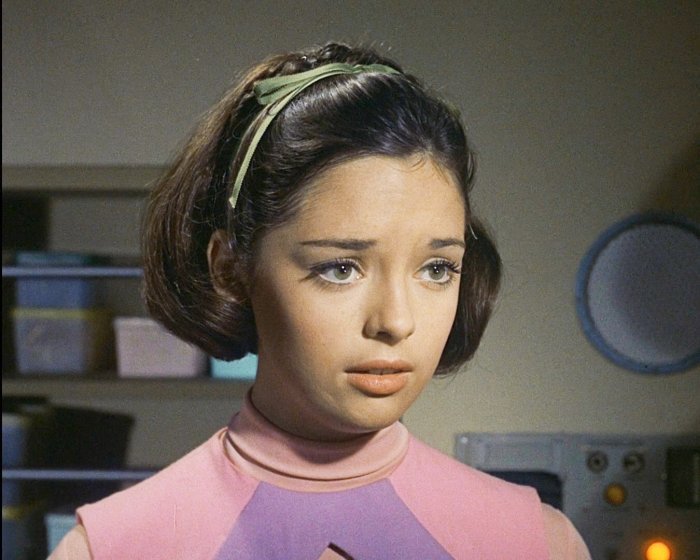 Angela Cartwright Lost in Space 8X10 Photo Zhl 54