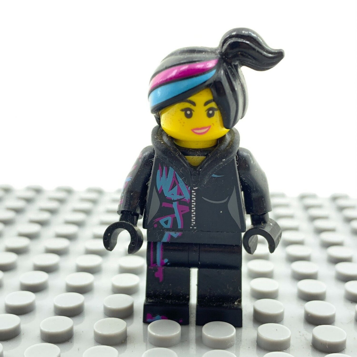 Lego Movie Wyldstyle Lucy MiniFigure from Lego Dimensions Starter Pack