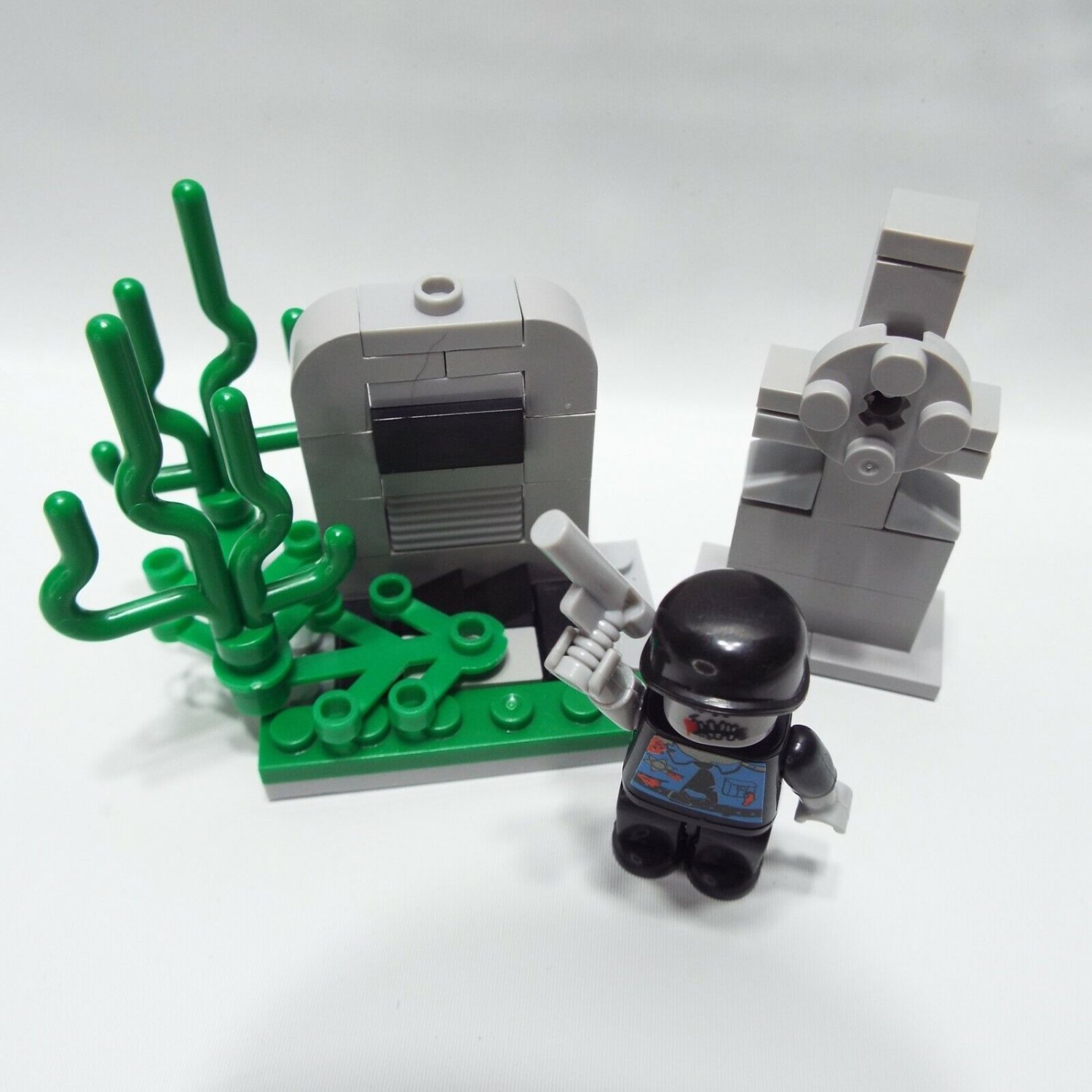 Zombie Cemetery Plants Tombstone Grave 51 Piece Building Set Make It Blocks