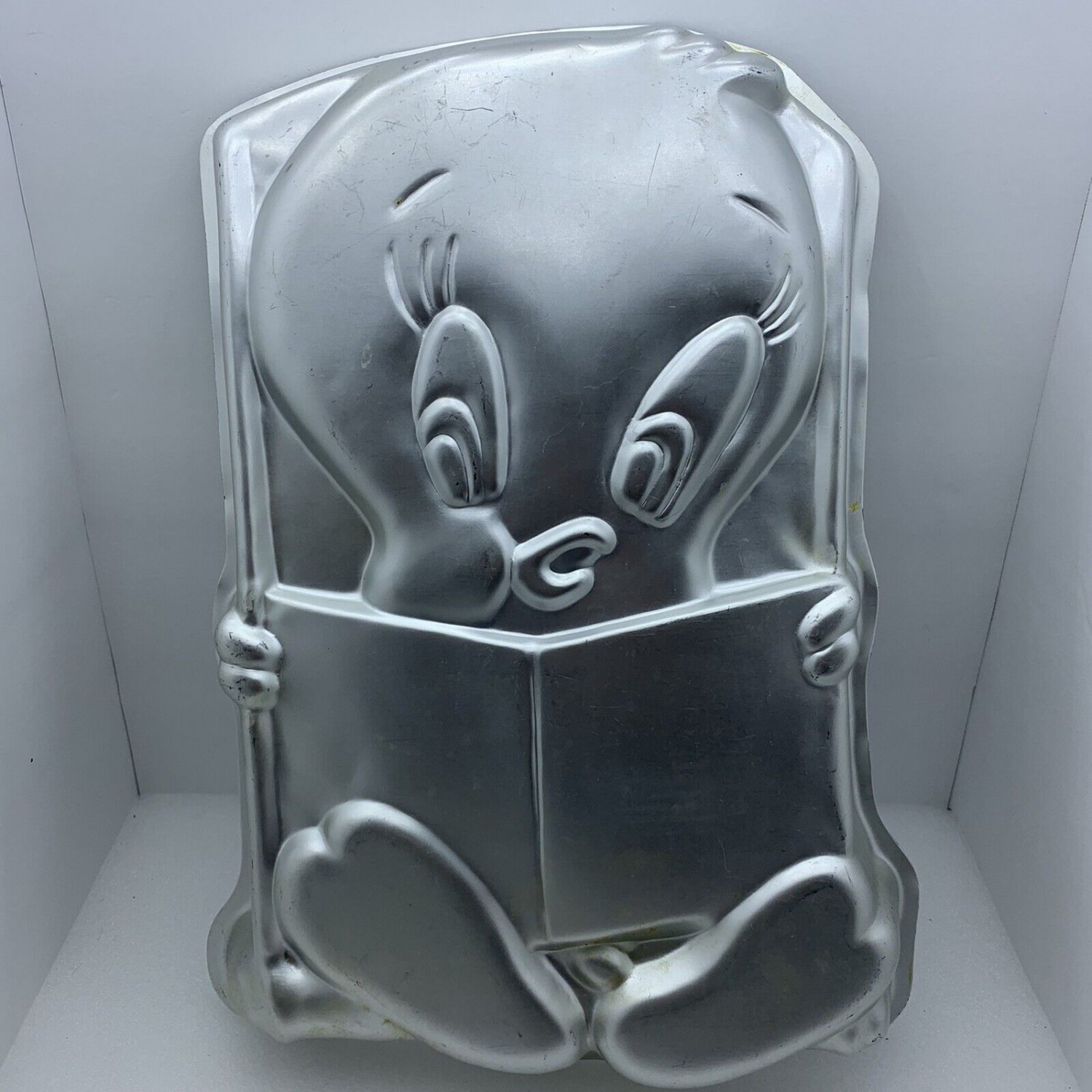 Vintage 1979 Tweety Bird Looney Tunes Aluminum Cake Pan Wilton 502-7687