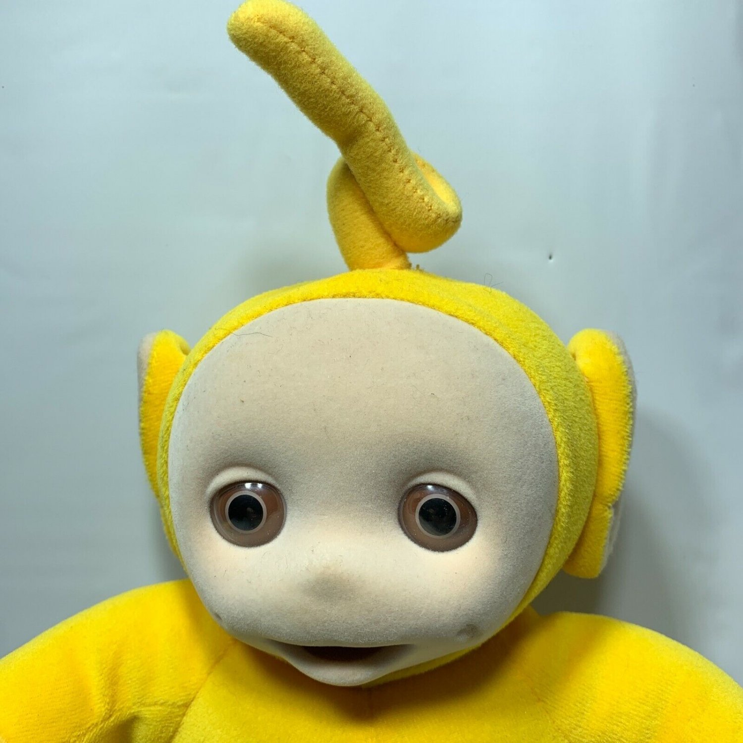 Teletubbies Laa-Laa Yellow 10" Plush Doll Plushie Eden 1998
