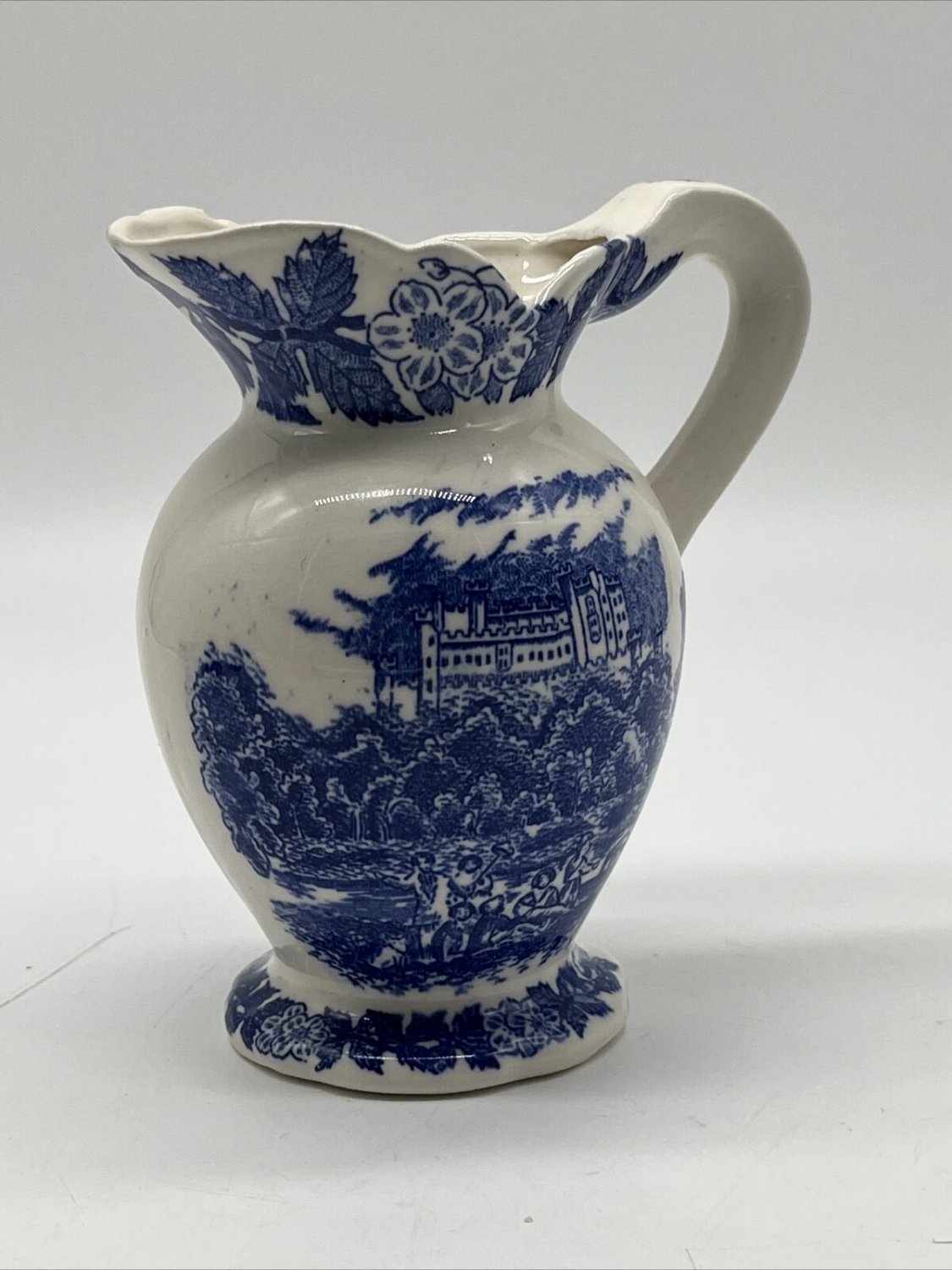 VINTAGE TILSO JAPAN CHINA BLUE AND WHITE BLUE WILLOW PITCHER 5”