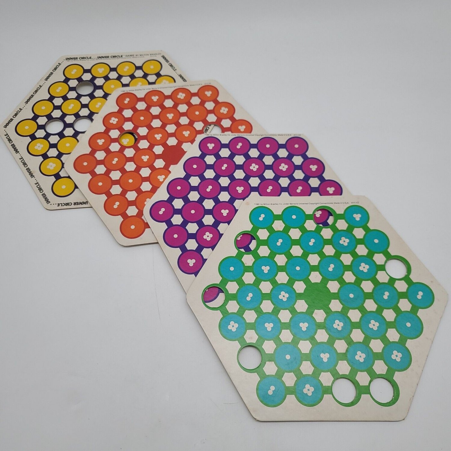 Vintage 1981 Inner Circle Board Game MILTON BRADLEY 100% Complete