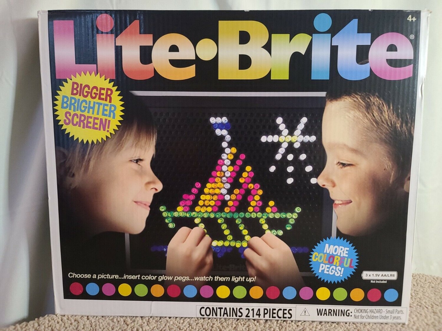 Lite Brite Ultimate Classic - With 6 Templates and 200 Colored Pegs NEW ...