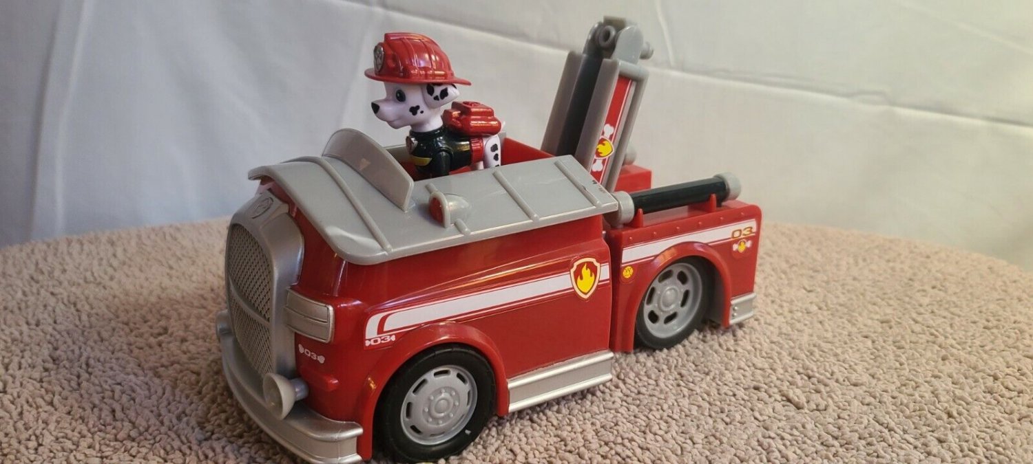 Paw Patrol MARSHALL Fire Engine w/Figure - Vehicle Makes Sounds ...