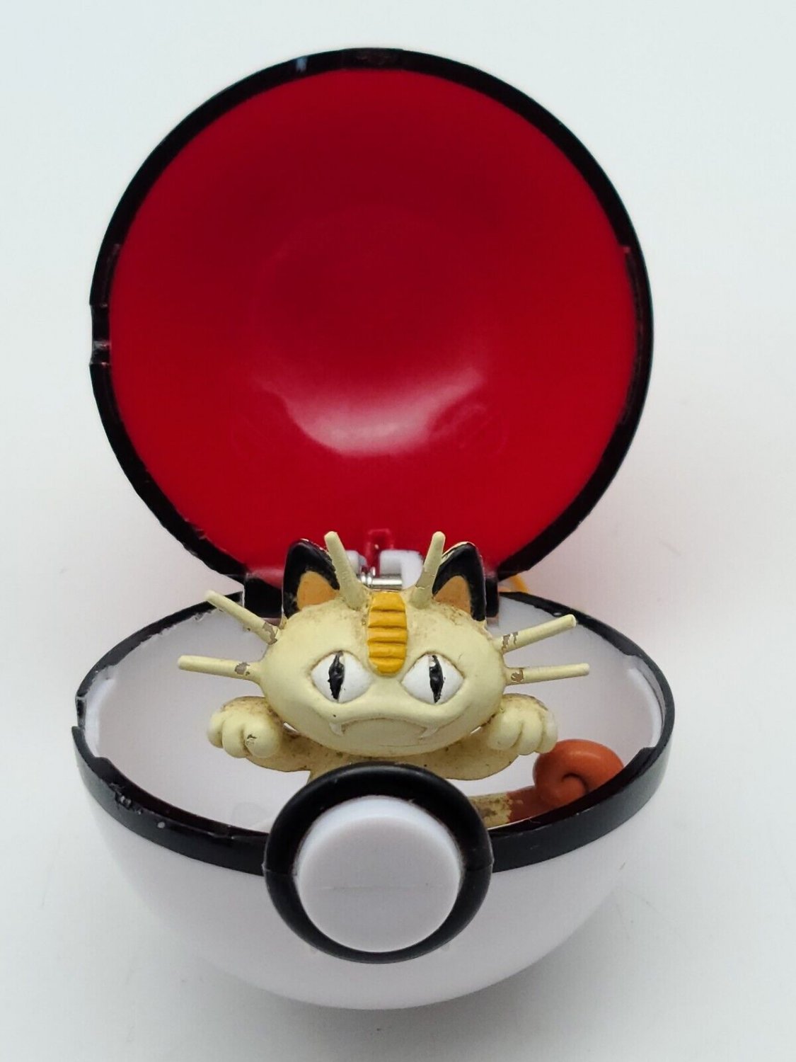Pokemon Meowth Pokeball Keychain Figure Toy Vtg 1999 Nintendo