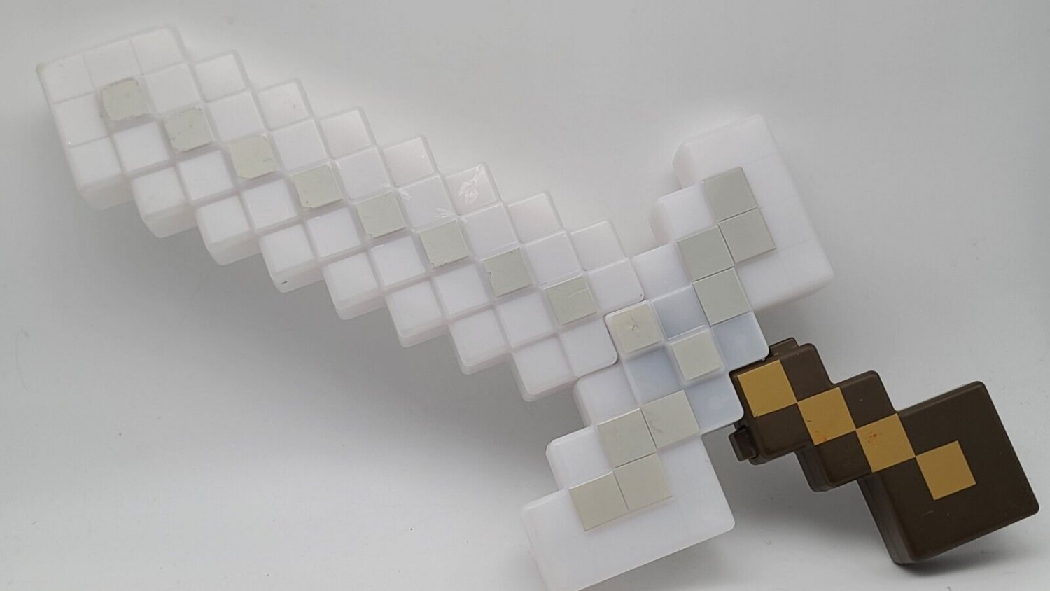 Minecraft Light-Up Adventure Sword w/ Sound Effects Mattel 2017 Tested