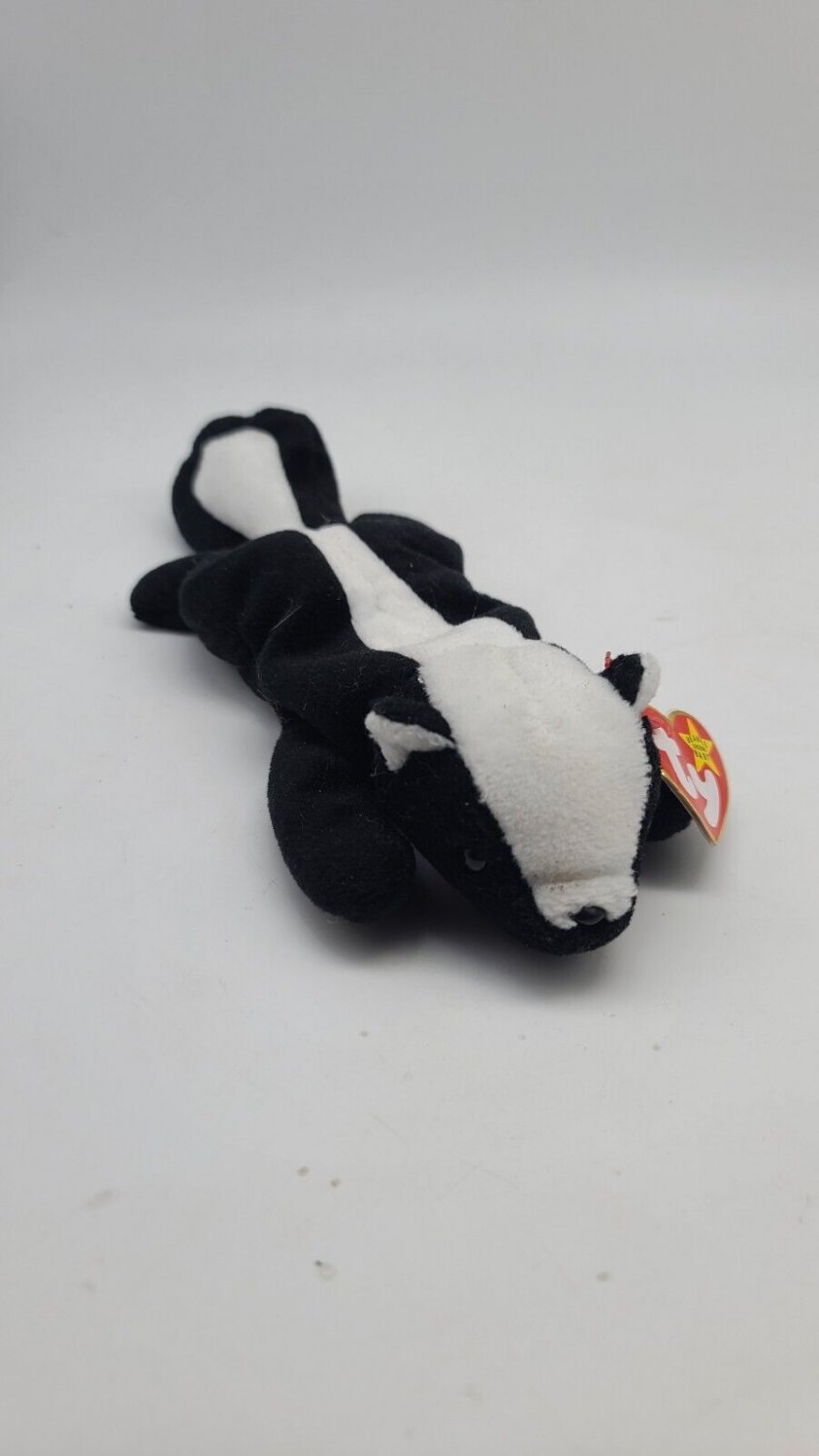 TY Beanie Baby STINKY the Skunk Stuffed Animal Toy