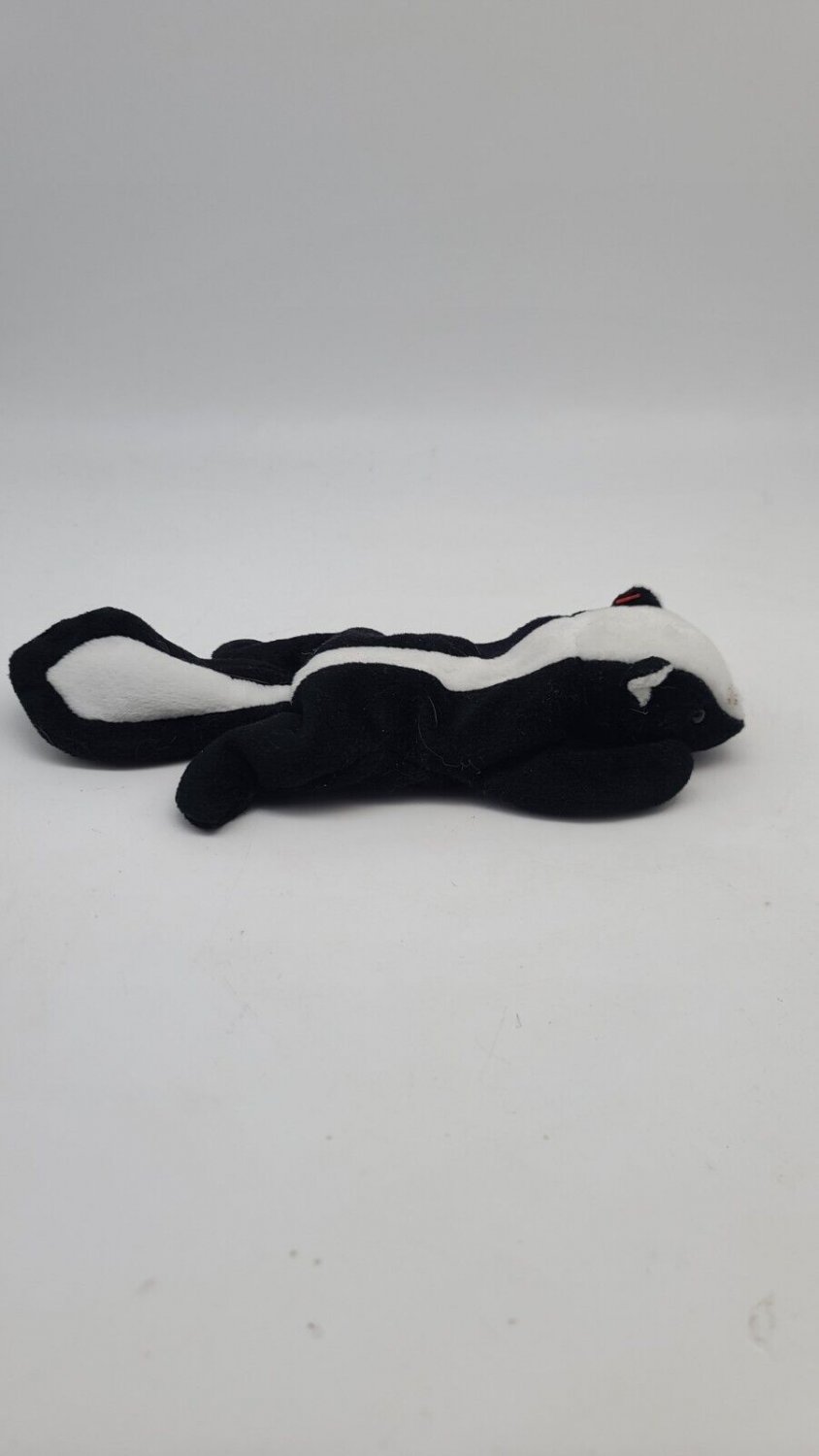 TY Beanie Baby STINKY the Skunk Stuffed Animal Toy