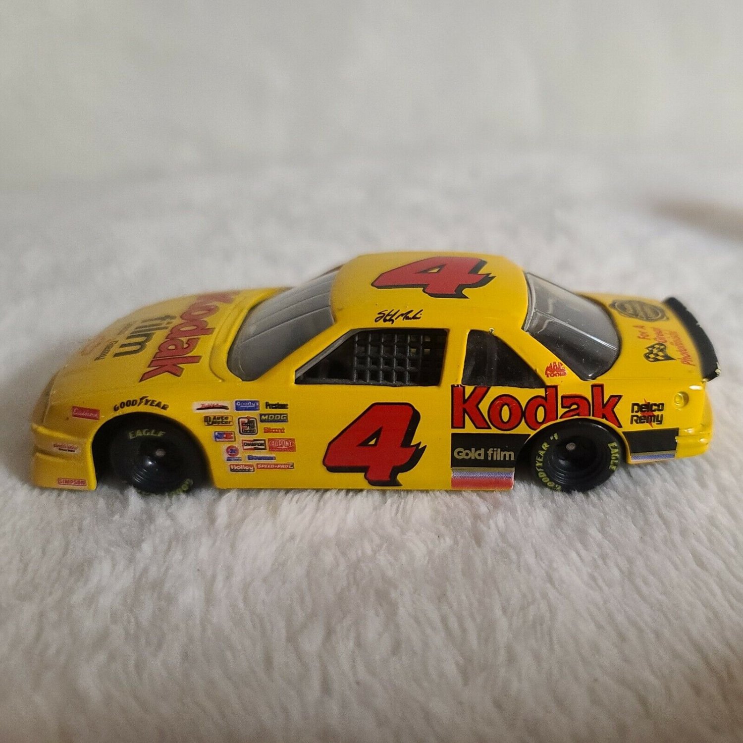 Matchbox Nascar Chevy Lumina Kodak Film 4 Irvan Racing Toy Model Car