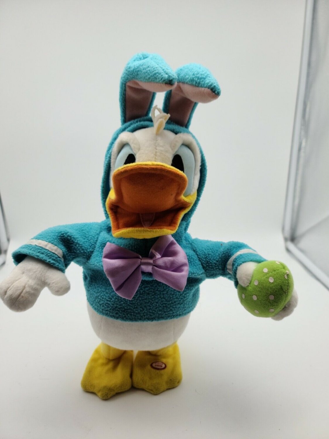Donald Duck Hallmark Disney DON'T PULL MY EARS Plush Dancing Singing ...