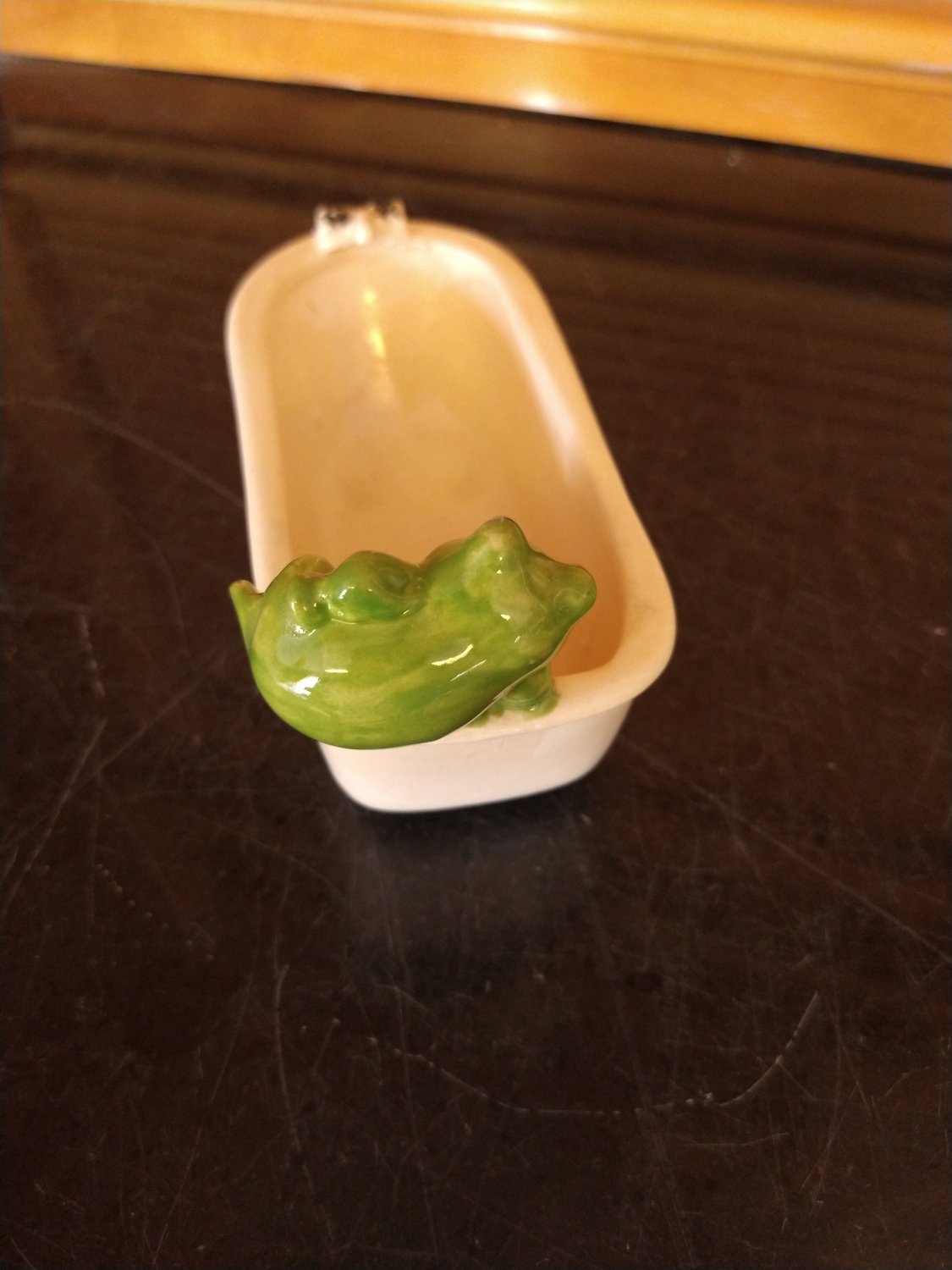 Handcrafted Ceramic Bath Tub With Lying Down Frog Water Dish Food Dish