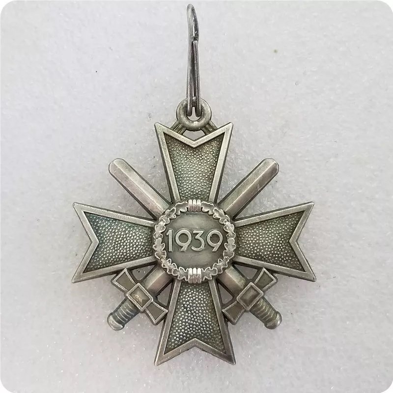 German WW2 1939 Iron Cross With Swastika