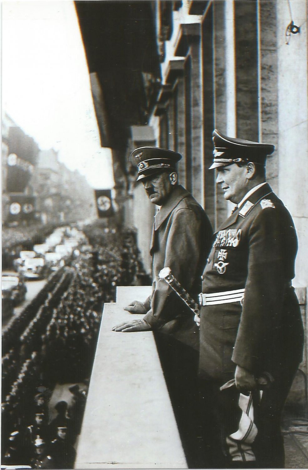 GERMAN WW2 Photo -- Adolf Hitler