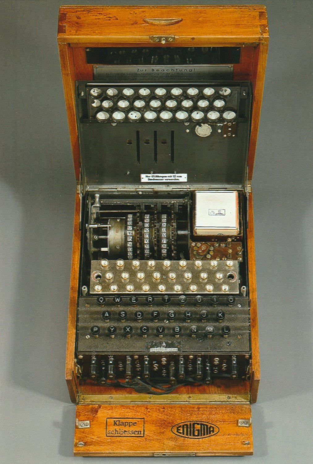 GERMAN WW2 Photo-- Enigma Machine