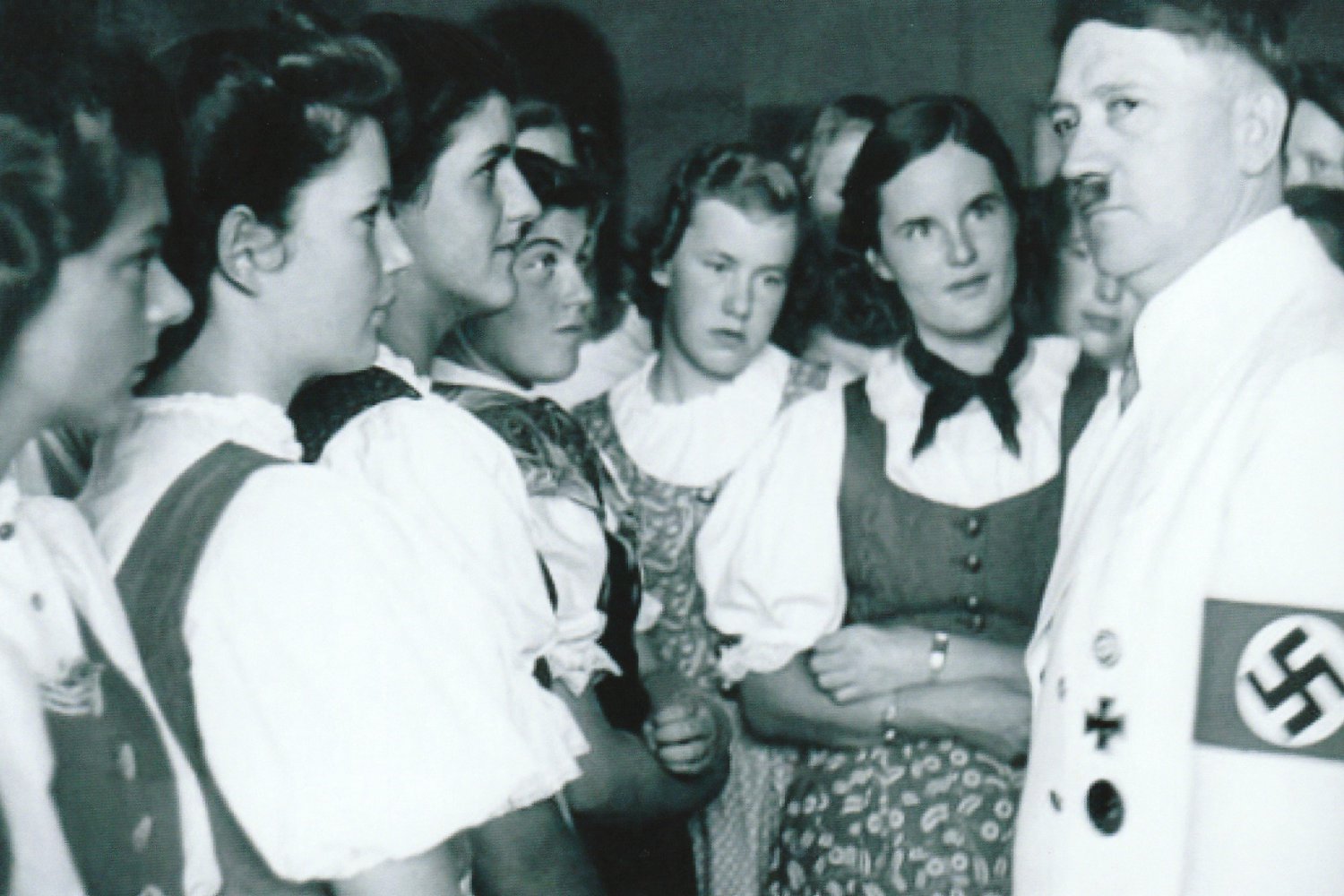 GERMAN WW2 Photo -- Adolf Hitler