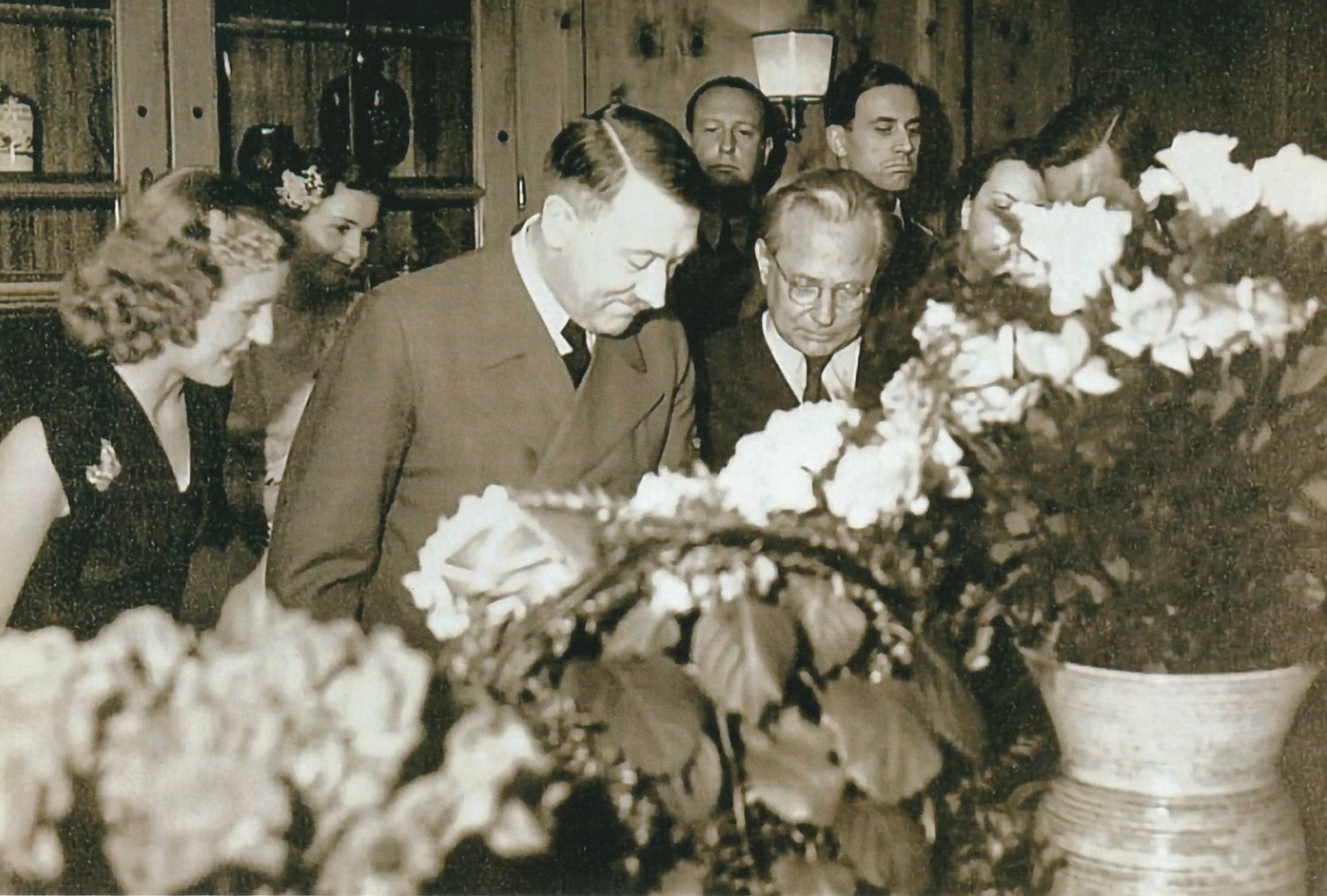 German WW2 Photo == Adolf Hitler