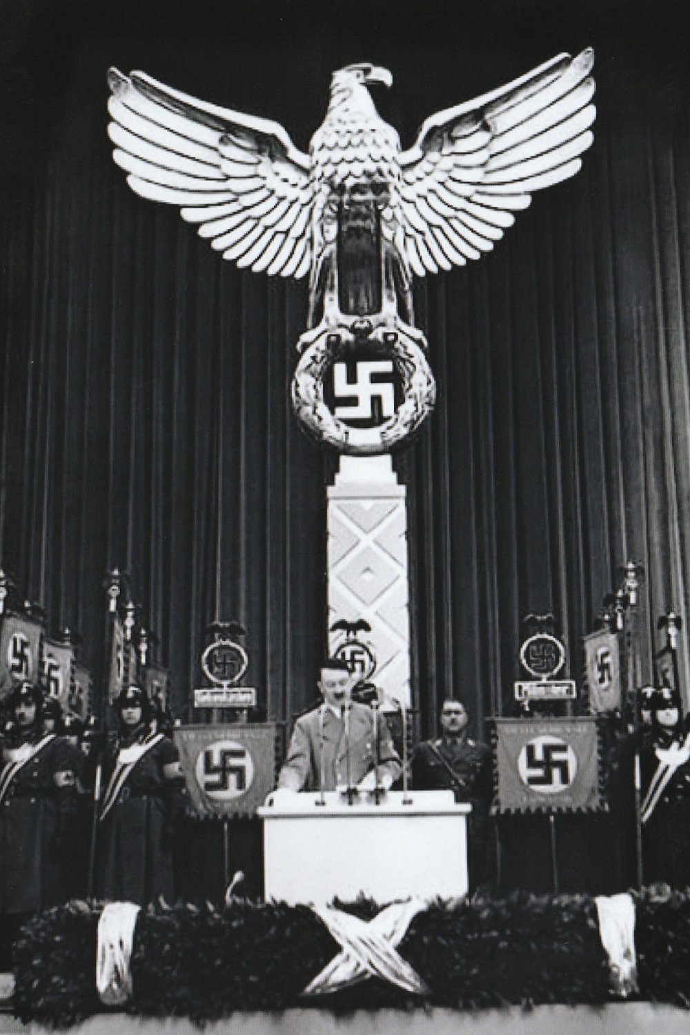 German WW2 Photo == Adolf Hitler