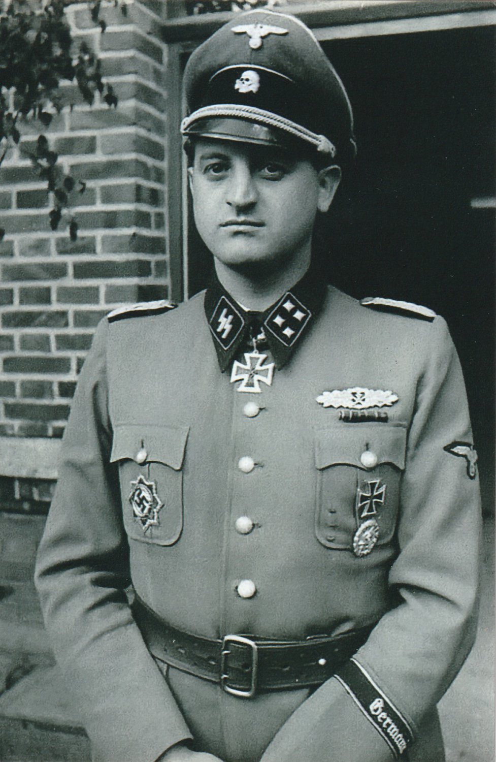German WW2 Photo == SS Officer