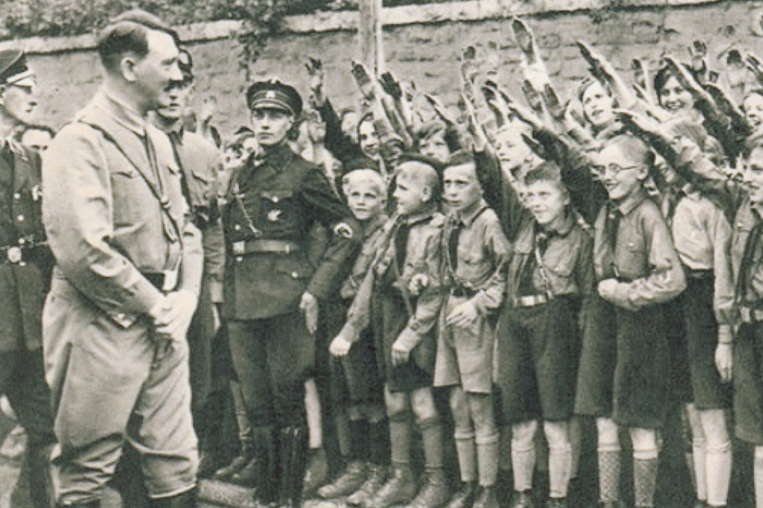 German WW2 photo , Adolf Hitler 4 x 6 Inch - Reproduction