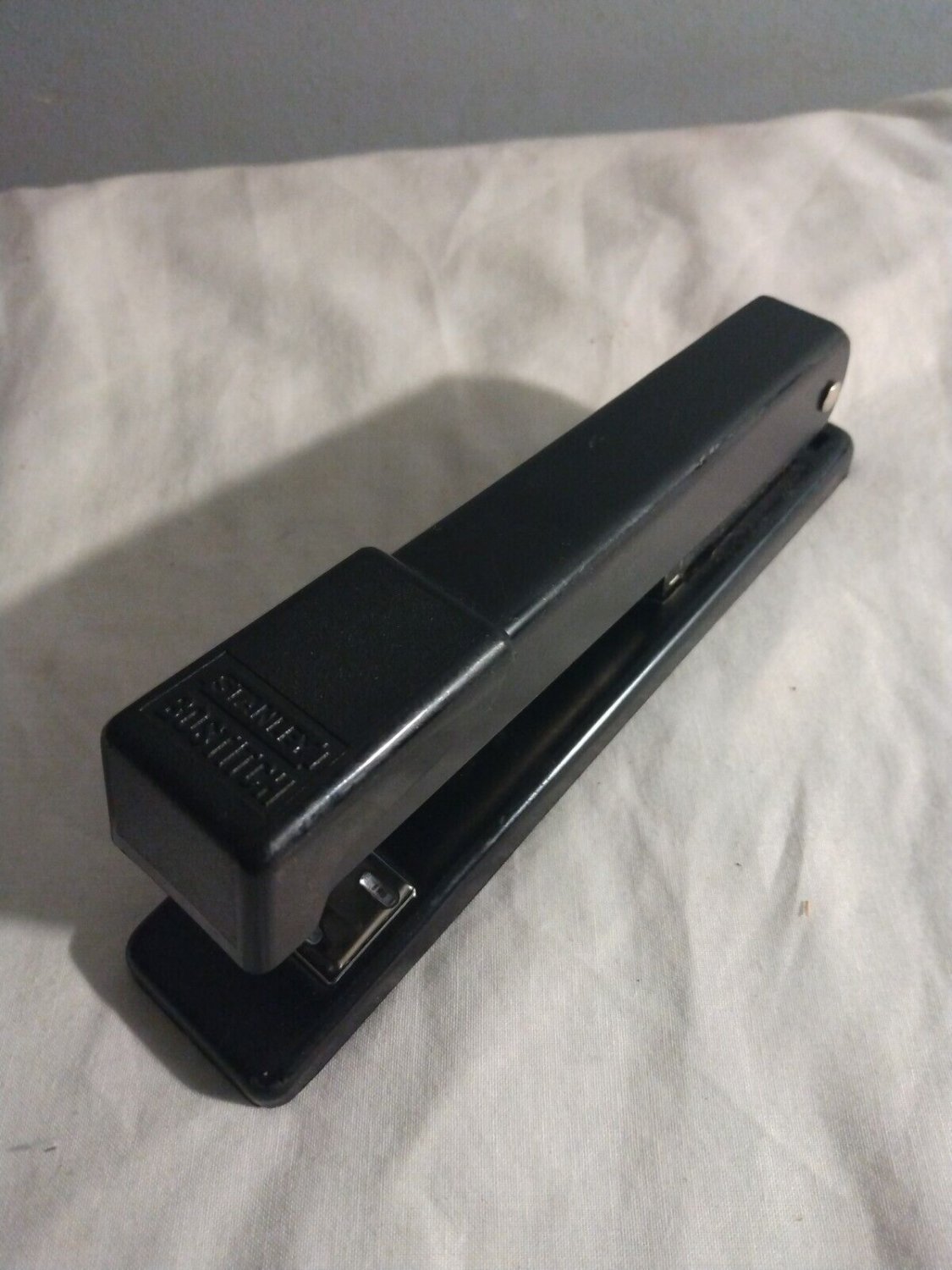 Stanley Bostitch ~ All Metal DESKTOP STAPLER ~ B515-BLACK