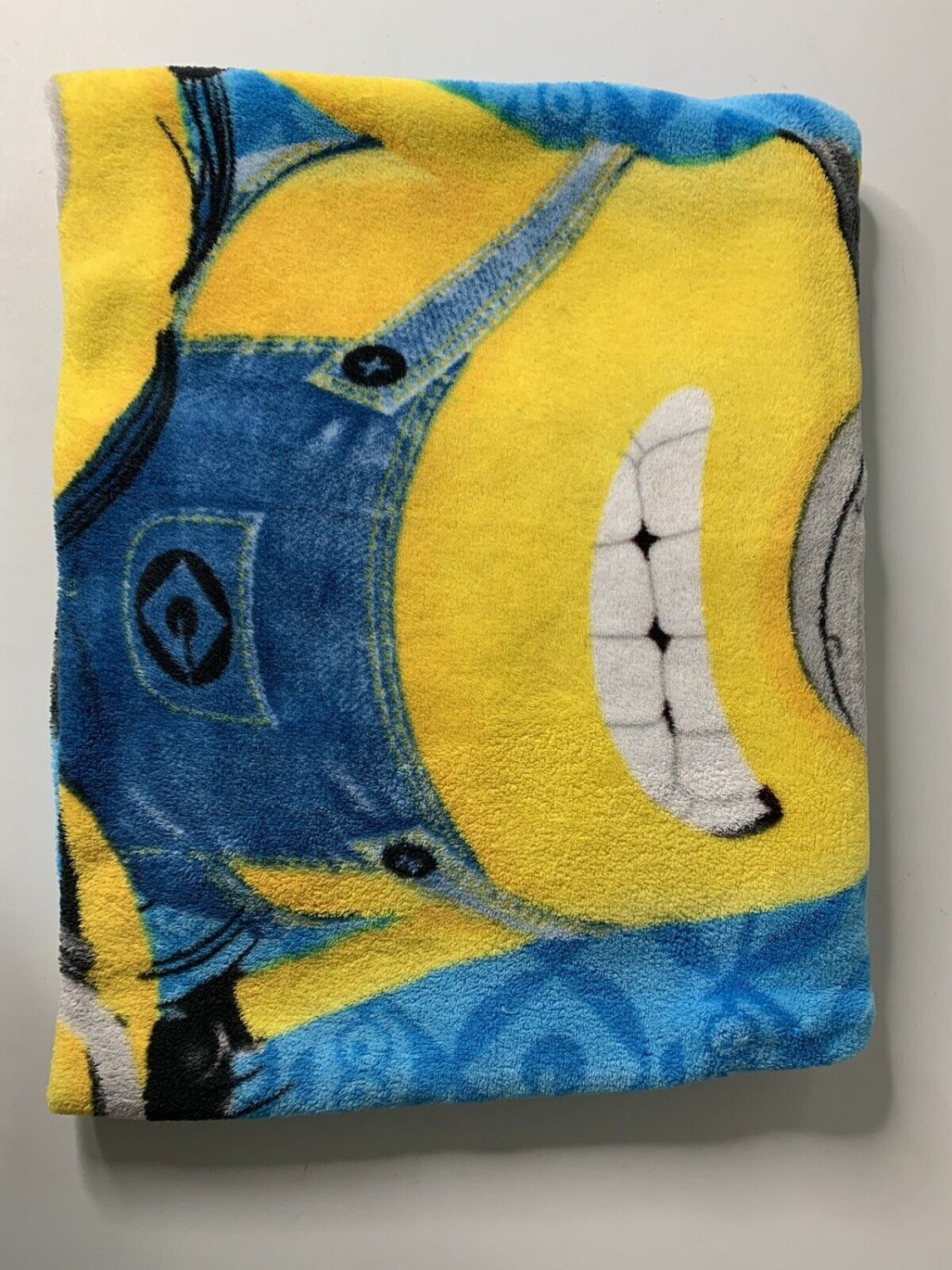 Despicable Me Minion Plush Throw Blanket Rare