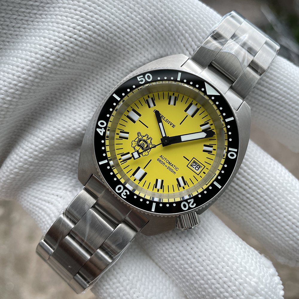 Steeldive Unique Yellow Dial BGW9 Luminous 42MM Slim Turtle Dive Watch ...