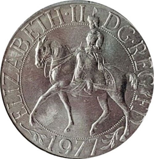 Royal Memorabilia Queen Elizabeth II Silver Jubilee 1952 - 1977 Crown ...