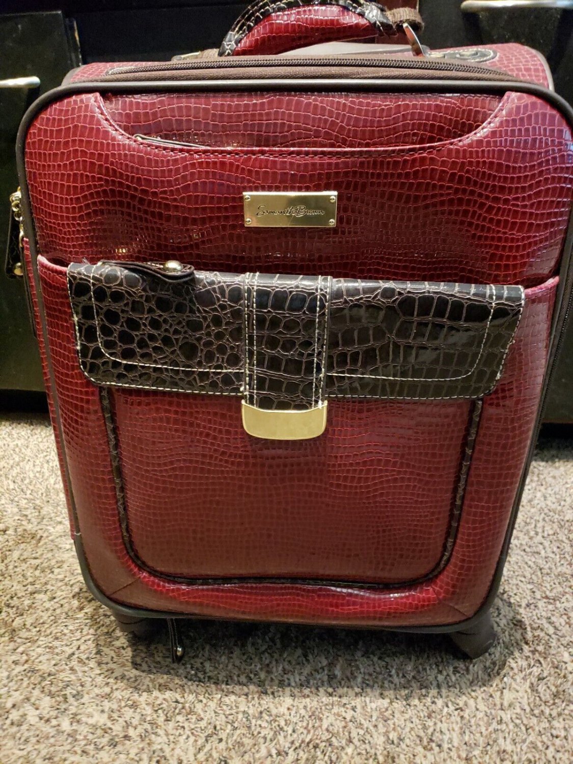 Samantha Brown Classic Red Croc Embossed 22" Spinner Wheeled Upright ...