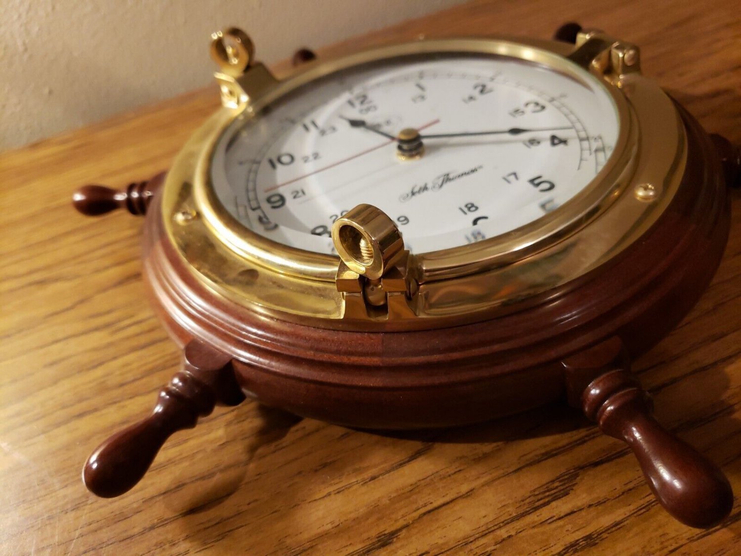 Seth Thomas Nantucket Ships Wheel Clock. Model #1067.