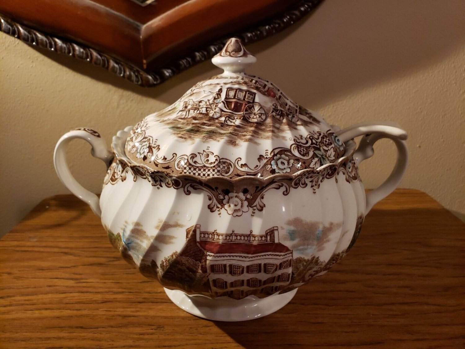 Johnson Brothers Heritage Hall Brown Soup Tureen with Lid and Ladel