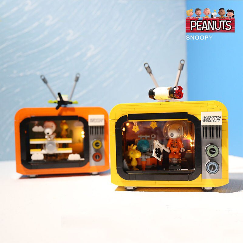 Snoopy Charlie Brown Kawaii Retro Tv Set Assembled Building Blocks with ...