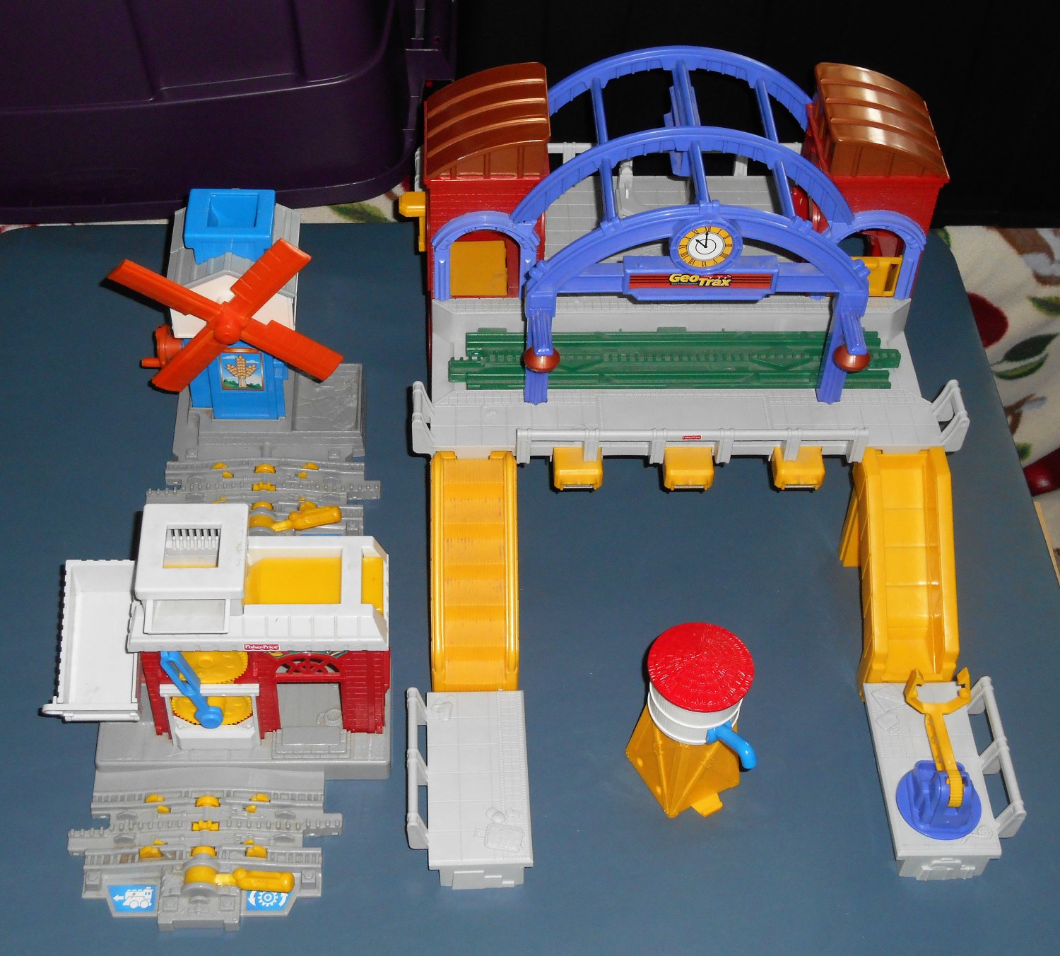 Fisher Price GeoTrax System Parts Lot Geo Trax Grand Central Station RC ...