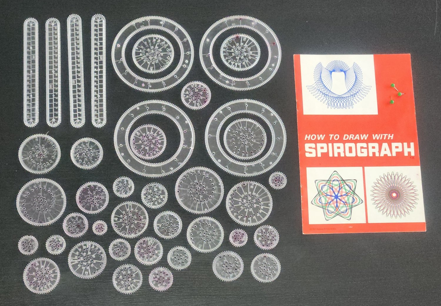 Vintage Kenner Spirograph Lot of 84 Gears Wheels Rings Racks Bar Quad ...