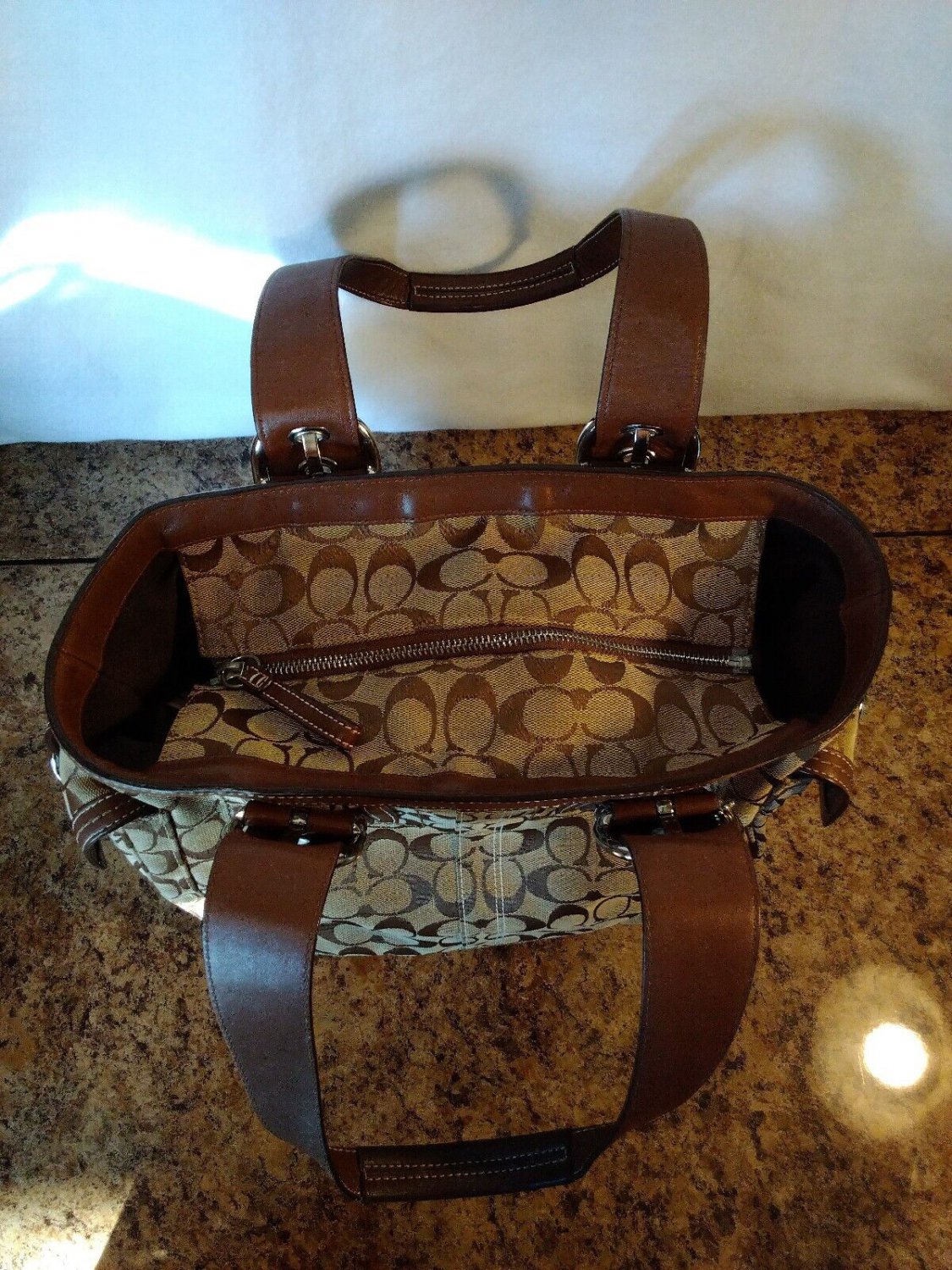 COACH Signature Leather Carry all Tote Purse Bag Side Pockets C06Q-10079
