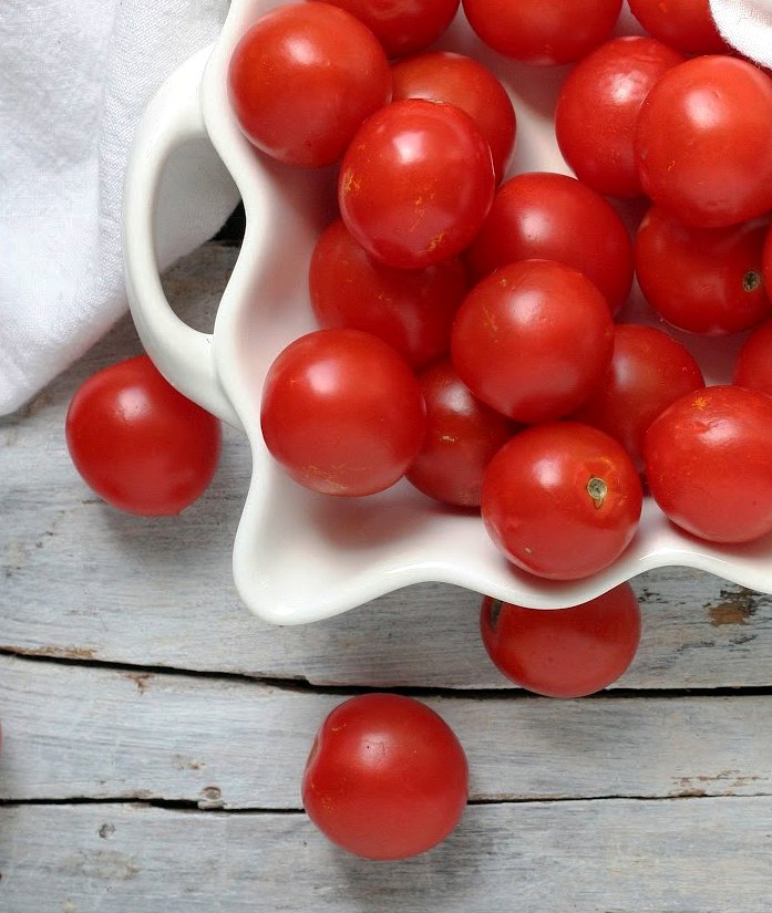 Organic Heirloom Tommy Toe Cherry Tomato Solanum lycopersicum - 35 Seeds