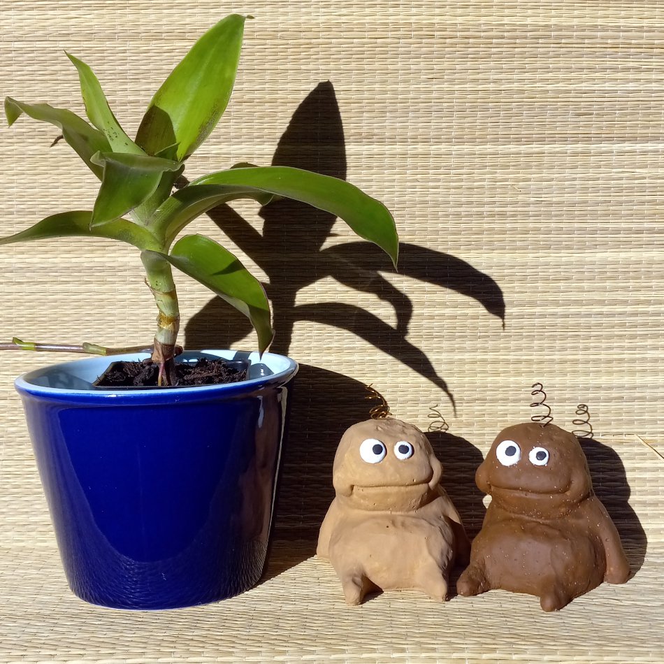 Little Stone Worrywart Figurine Sculpture House Plant Decoration
